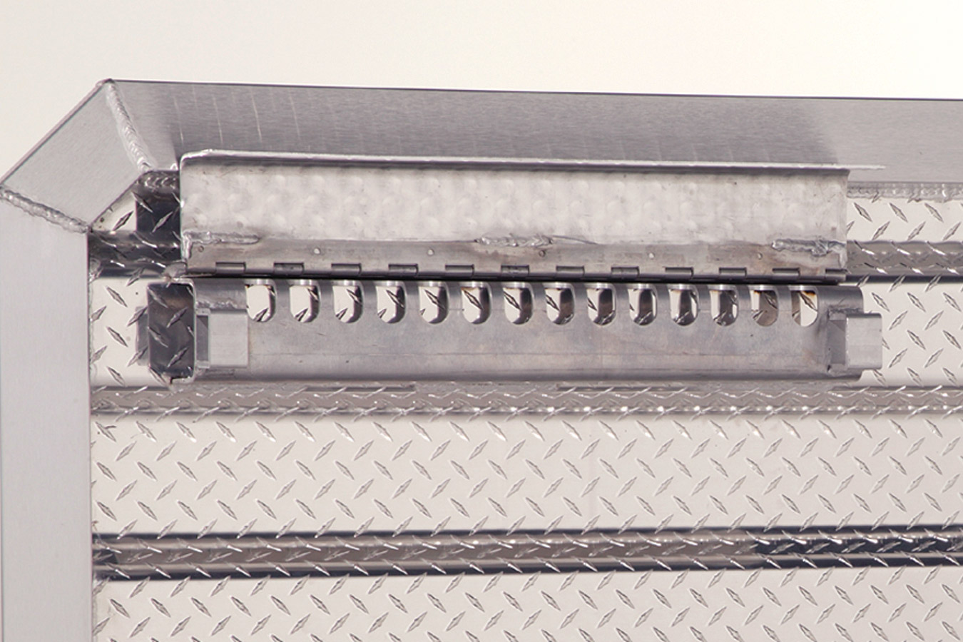 Dee Zee DB-1520 Heavy Duty Chain Rack For Semis | Autoplicity