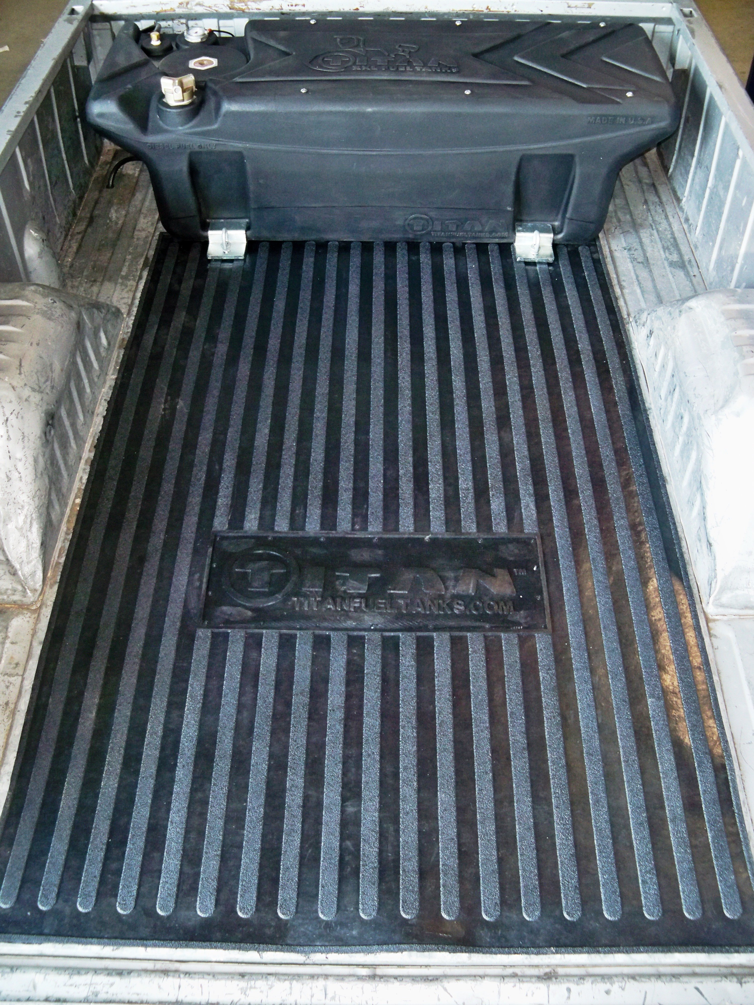 Titan Fuel Tanks 99 0000 0383 Universal Truck Bed Mat For Unlimited ...