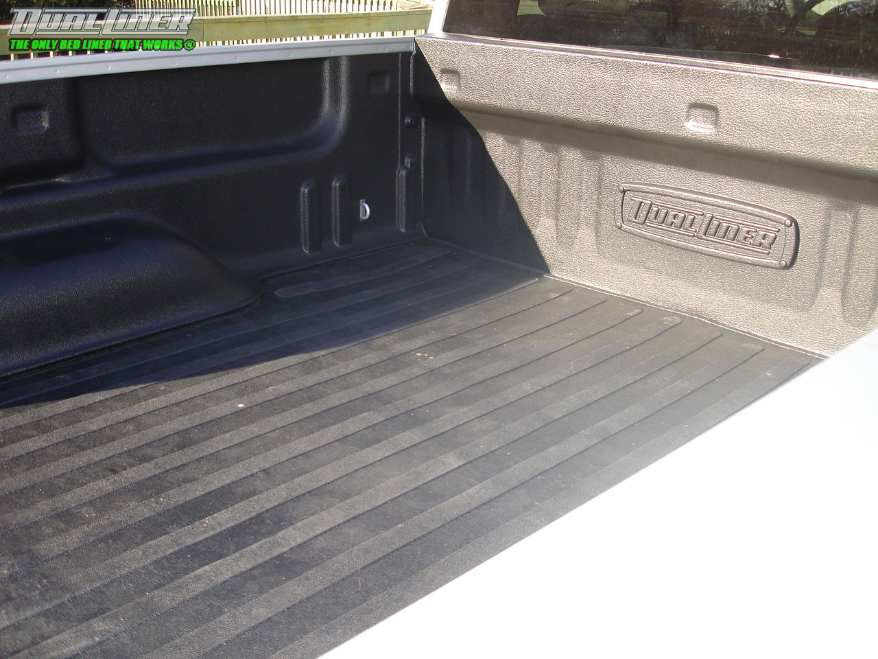 DualLiner GMF9980 C3 Bed Liner | Autoplicity