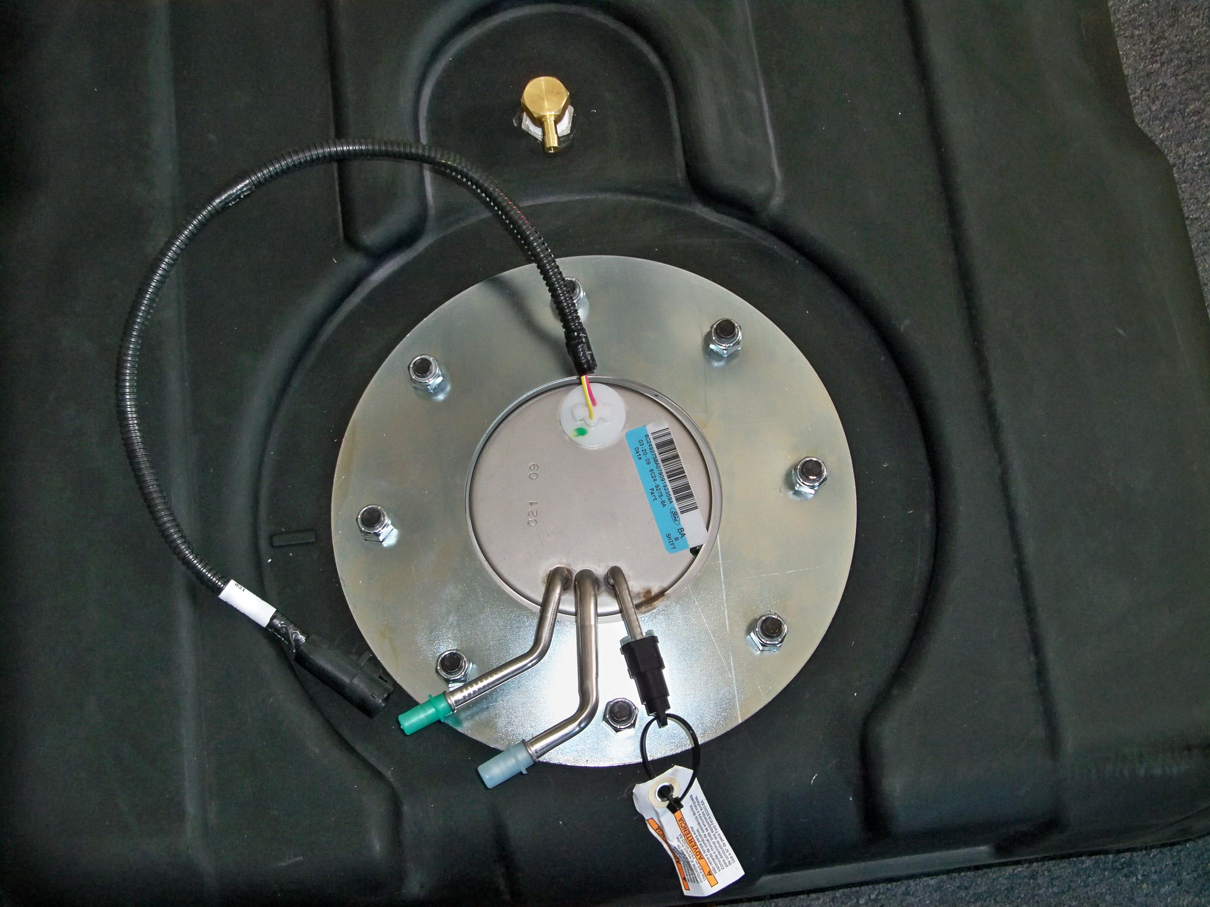 Titan Fuel Tanks 8020099-191 Super Durable Military Grade Polymer ...