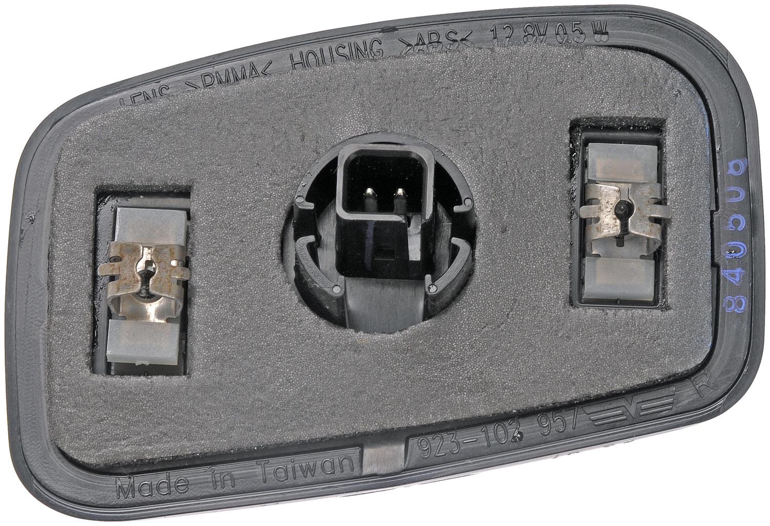 Dorman 923-102 Roof Lamp | Autoplicity