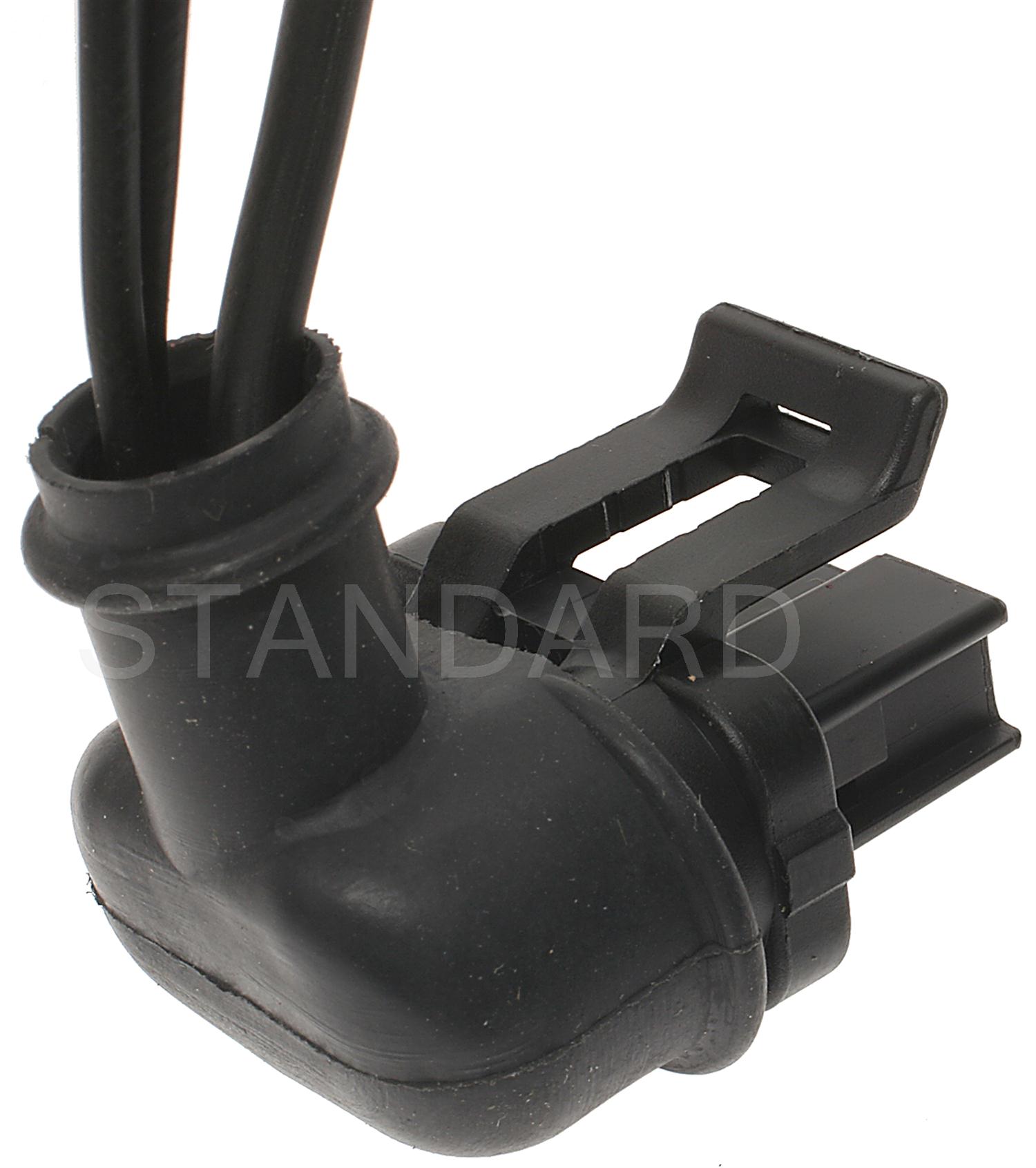 Standard Motor Products S552 Voltage Regulator Connector | Autoplicity