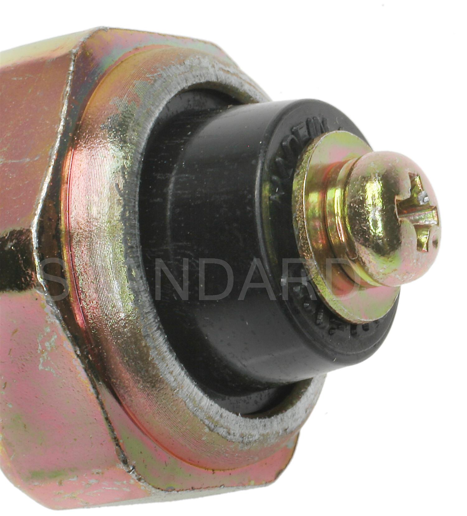 Standard Motor Products PS138 Oil Pressure Sender | Autoplicity