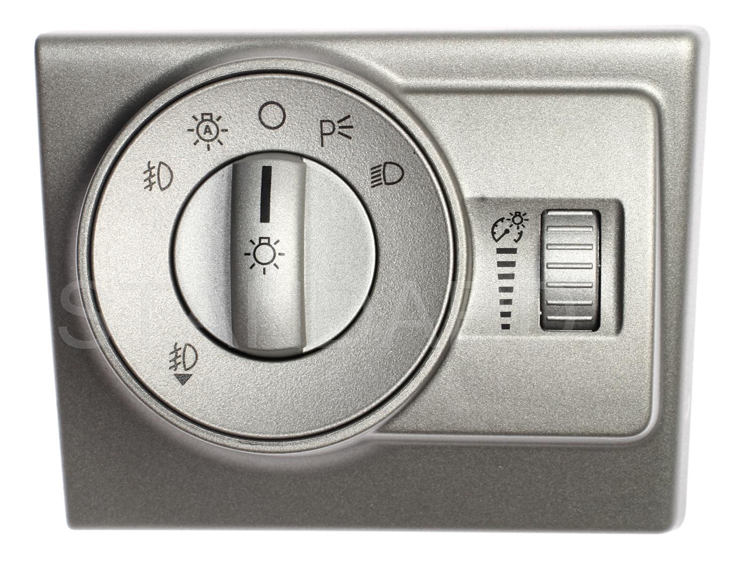 Standard Motor Products HLS-1458 Headlight Switch | Autoplicity