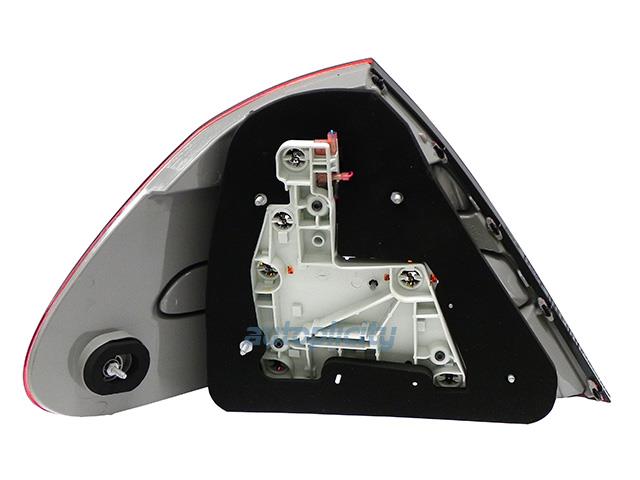 Ulo 2118200664 Mercedes 211 820 06 64 / Tail Light | Autoplicity