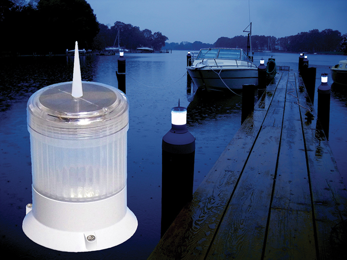 Dock Edge 96-268-F DOCK EDGE PILE CAP LIGHT SOLAR | Autoplicity