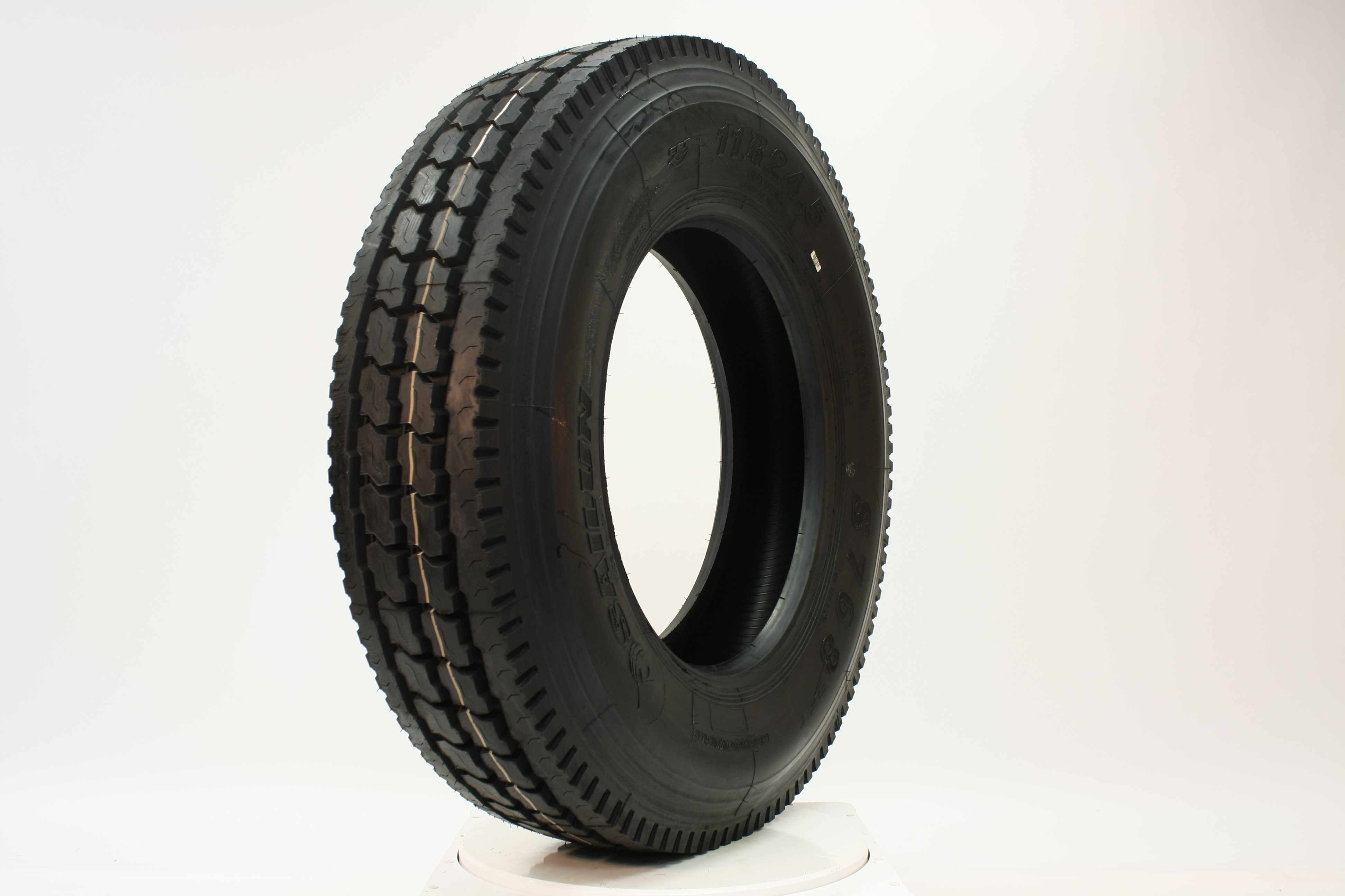 Sailun S768 R25 149/146L 8246059 | Autoplicity