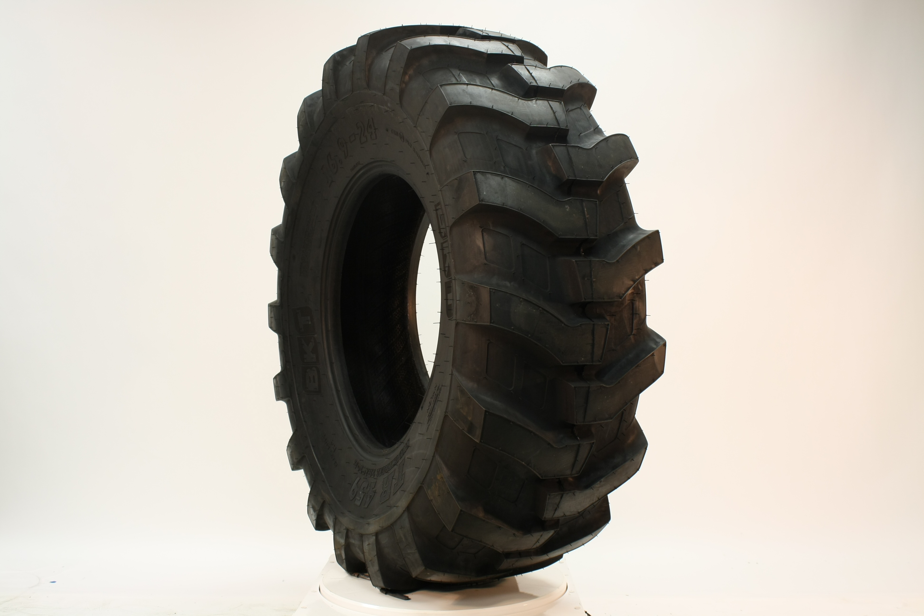 BKT TR 459 R-4 R30 153A8 94035595 | Autoplicity