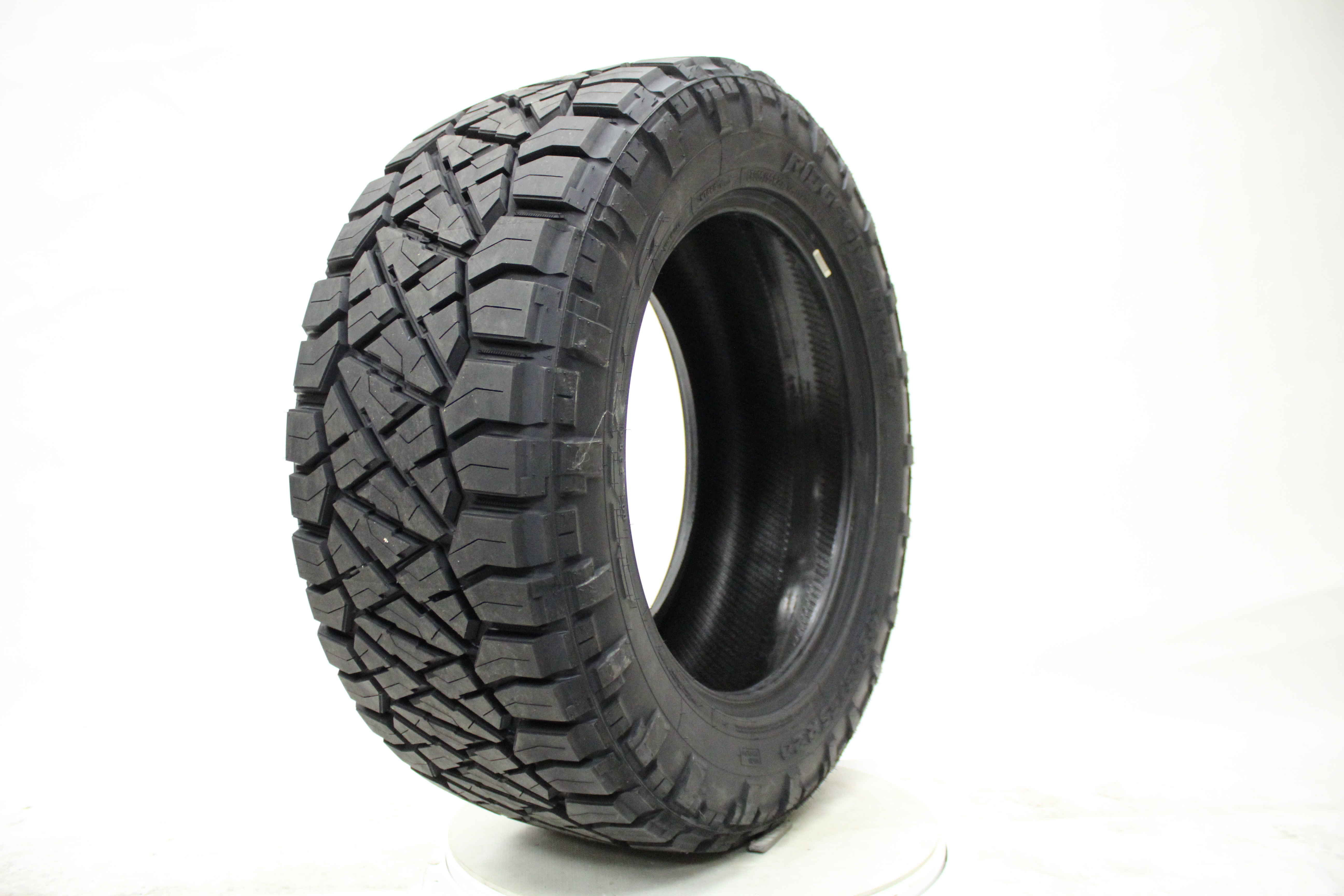 Nitto Ridge Grappler 285/55R22 124/121Q 217500 | Autoplicity