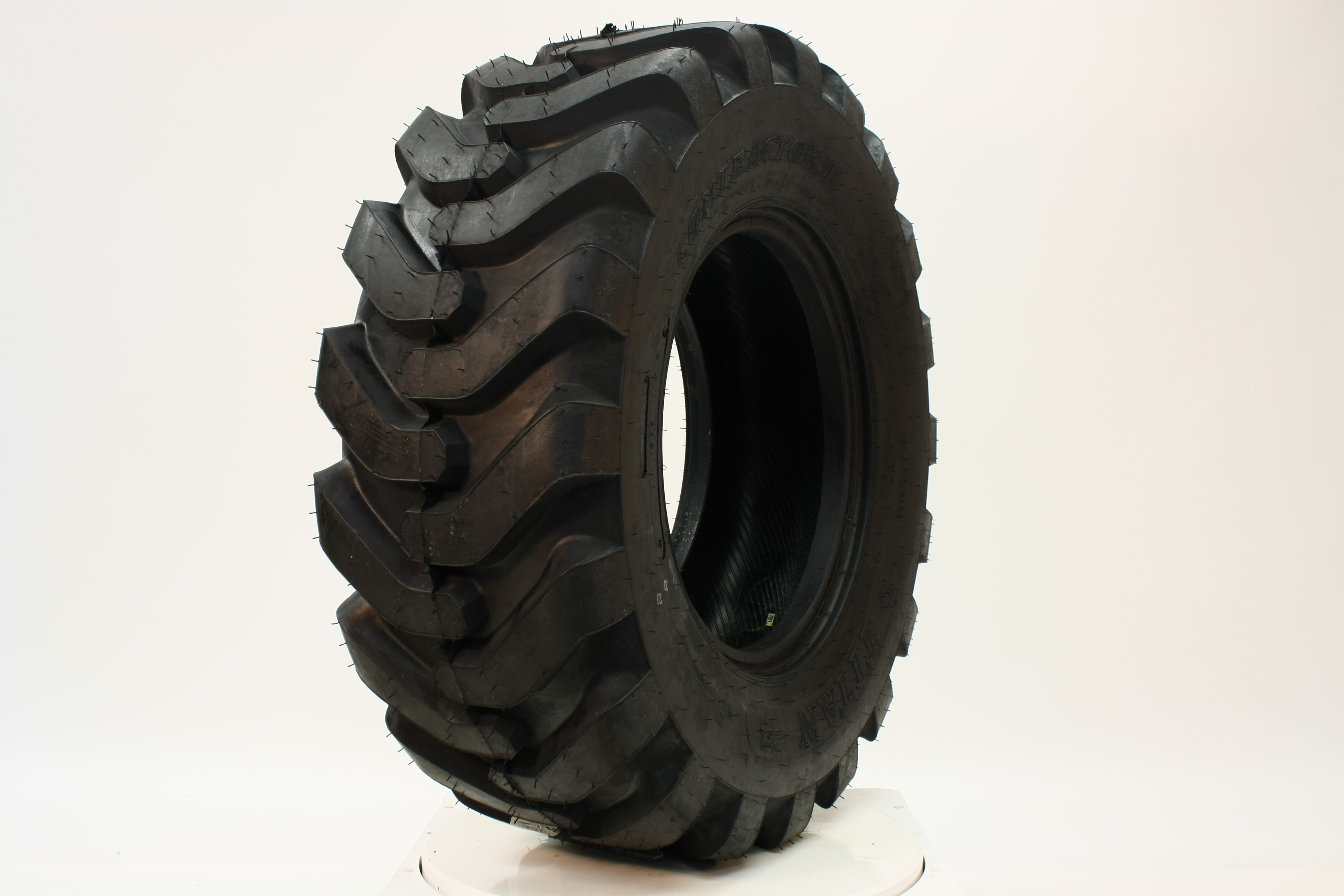 Titan Tire CONTRACTOR I-3 80R18 46W39N | Autoplicity