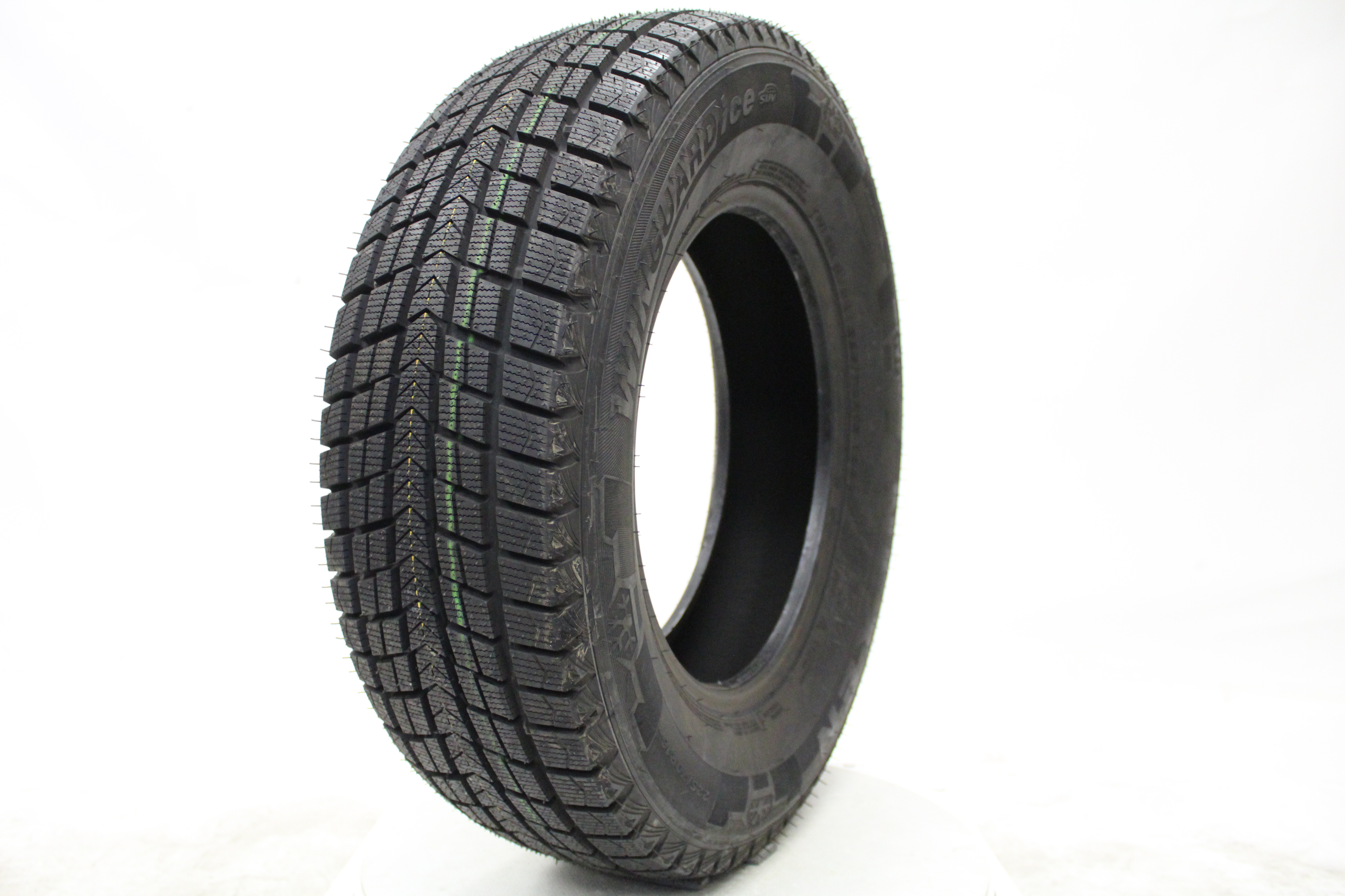 Nexen 13930 The Winguard Ice Suv Is Nexen'S Studless Nordic Winter Tire ...