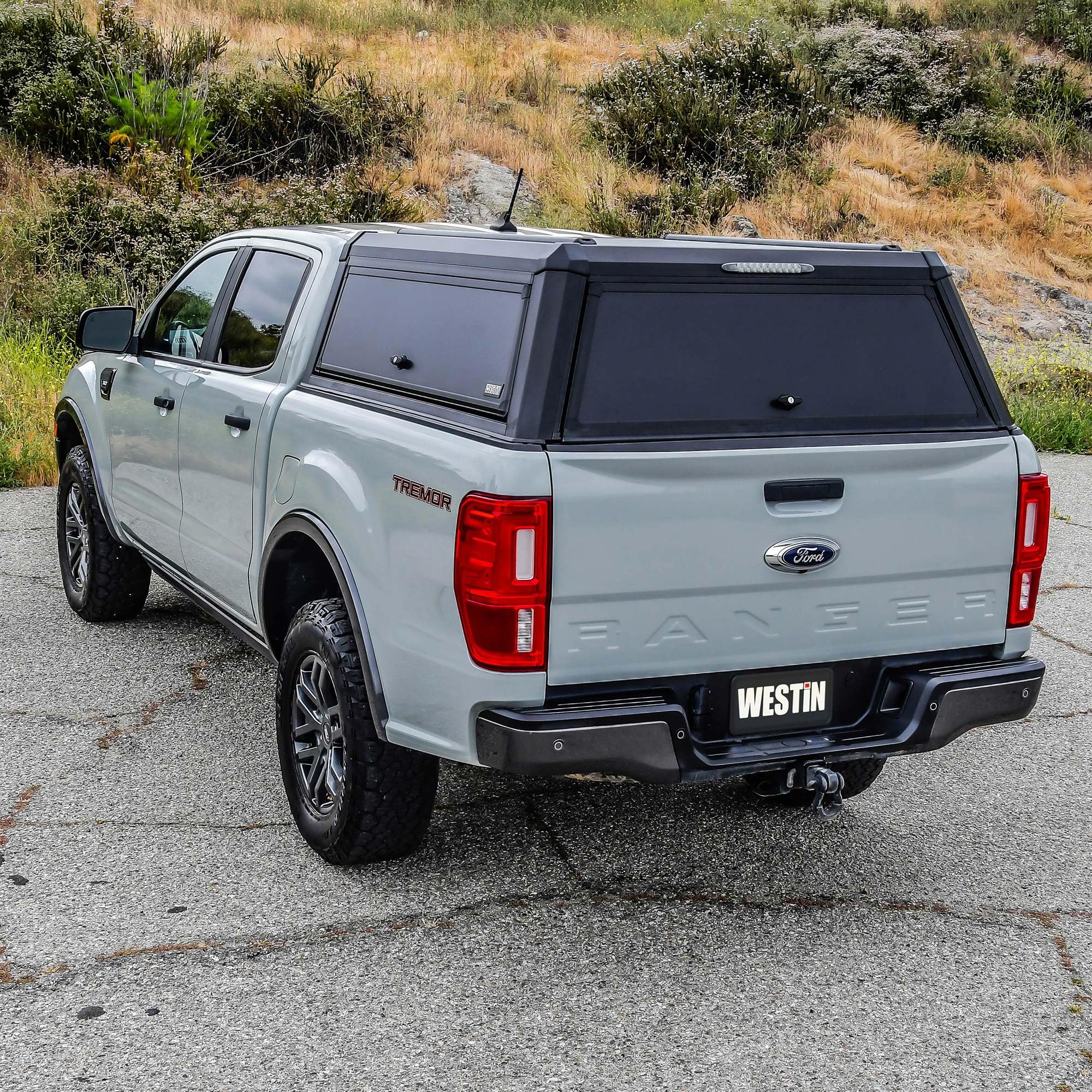 Westin 16-14025 Westin 19-23 Ford Ranger CC 5ft. Bed EXP Truck Cap ...
